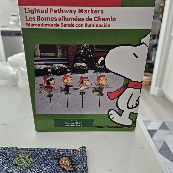 Peanuts | Holiday | Snoopy Lighted Pathway Markers | Poshmark